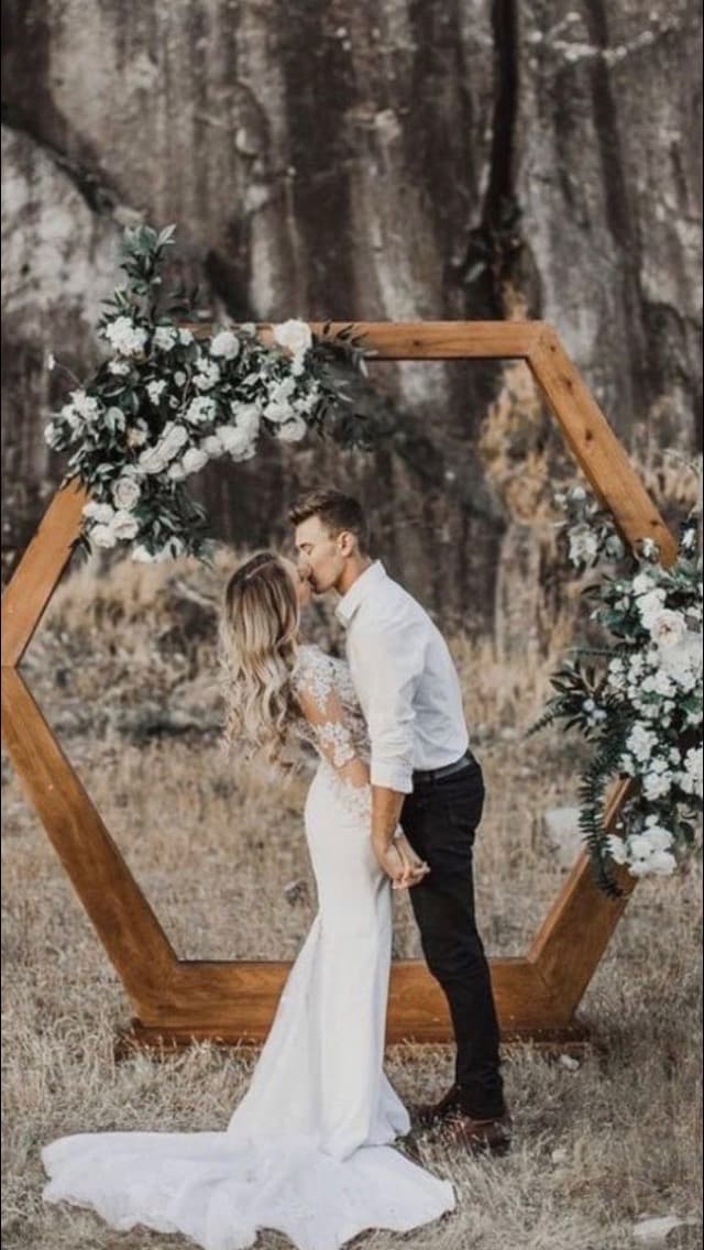 Decorations | Royalty Rentals